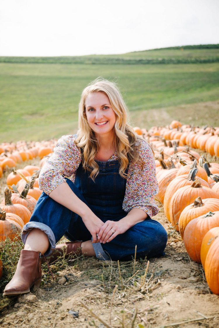 How to Wear Overalls - Allyn Lewis